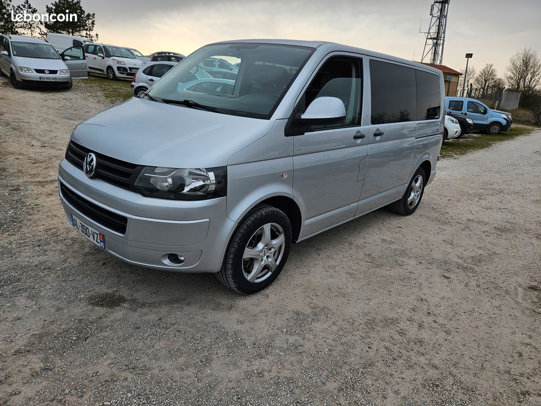 Volkswagen Combi T5 transporter 5 plTDI 180 CV DSG 7 - Voitures