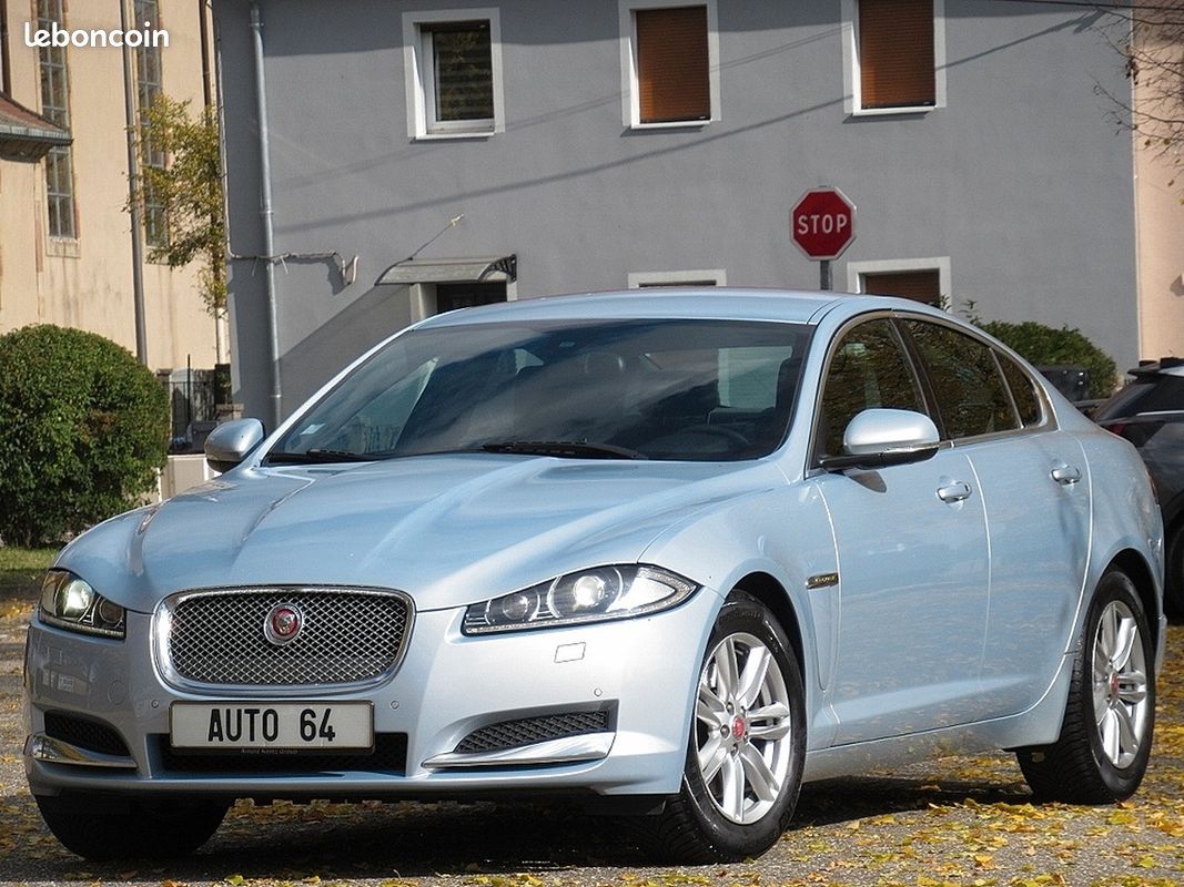 Jaguar XF 2.2D 163CV BVA8 2015/Distri ok/GPS/Cuir/Xenon - Voitures