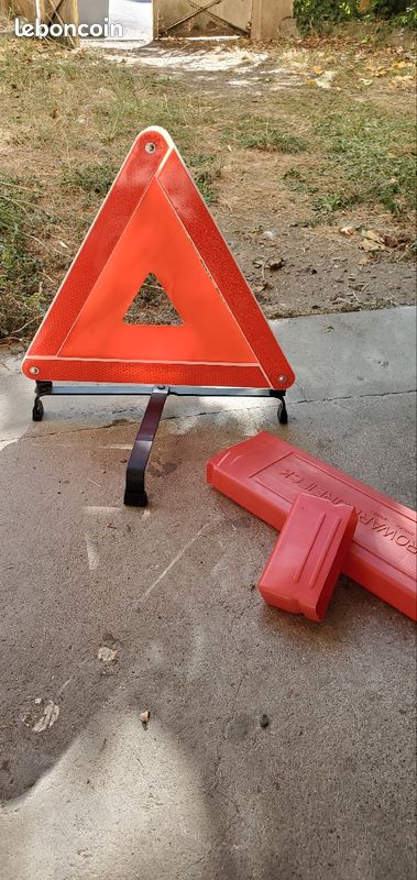 Triangle signalisation - Équipement auto