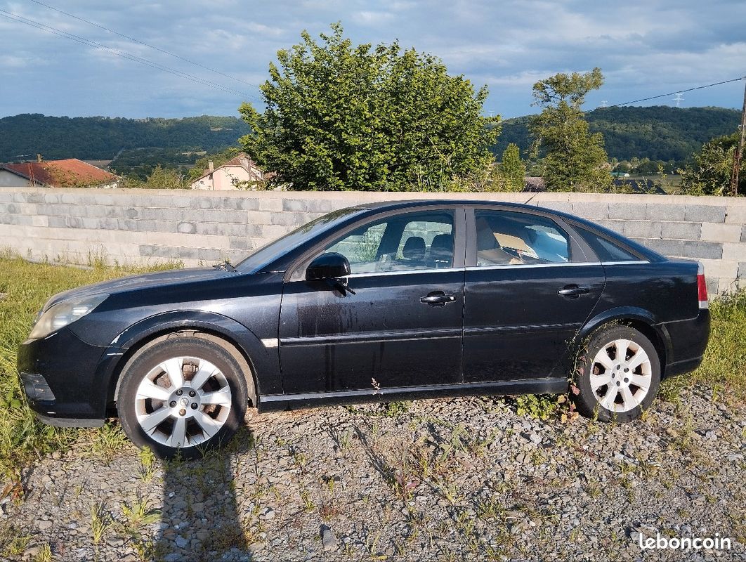 Opel Vectra - Voitures