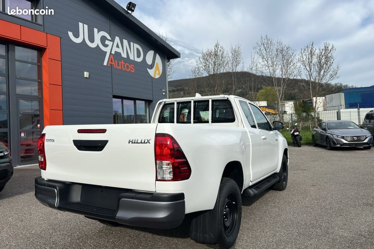 Toyota Hilux 2.8 204 X-TRA CAB LE CAP MY25-5% - Voitures