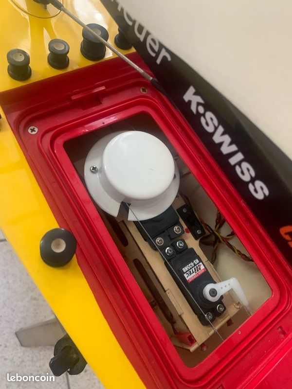 Voilier RC Thunder Tiger - Modélisme