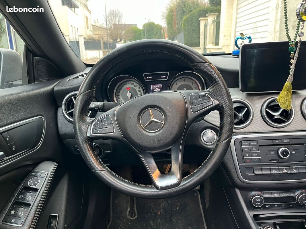 Mercedes-Benz CLA 220 2.2 CDI TURBO - Voitures