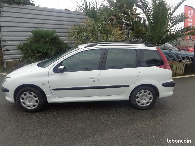 Peugeot 206 SW - Voitures
