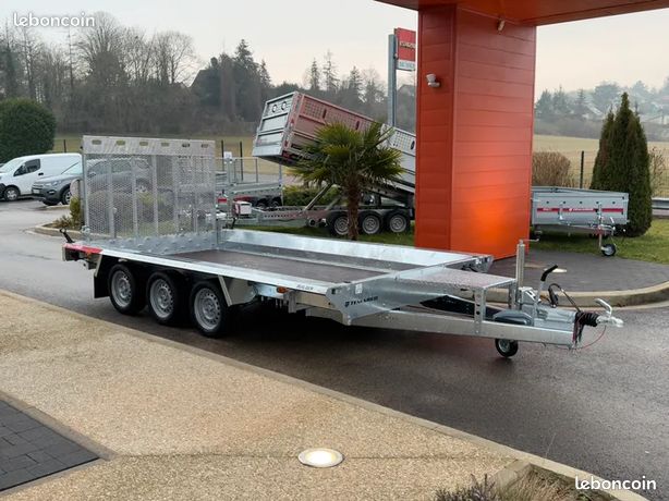 Pelle 3t5 d'occasion - BTP - Chantier gros-oeuvre - leboncoin