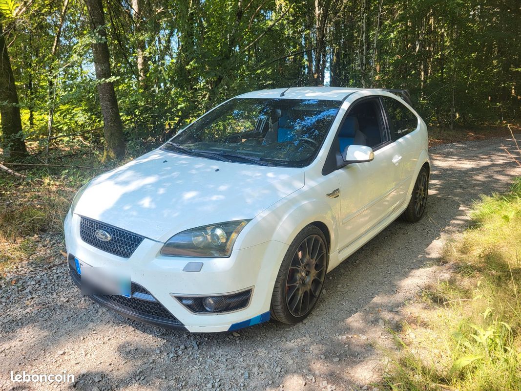 Ford Focus ST Édition WRC ( vente ou échange ) - Voitures
