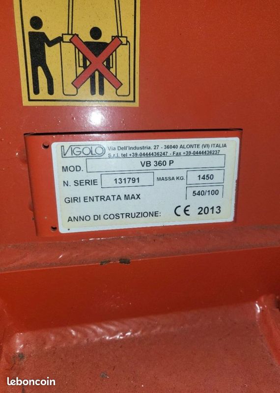 Vigolo VB 360 P / BARRE NIVELEUSE / ROULEAU PACKER - Matériel agricole