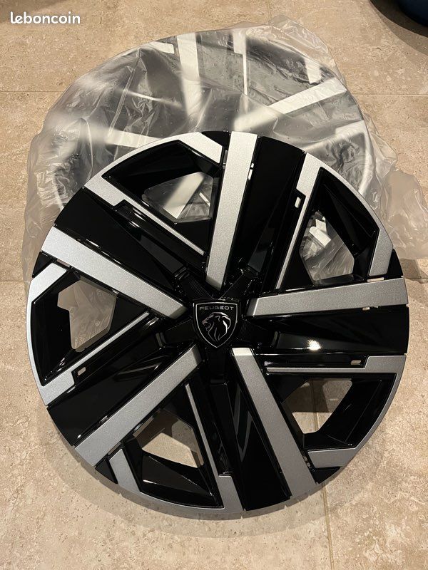 4 enjoliveurs 16 pouces Peugeot Bicolore Neuf - Équipement auto