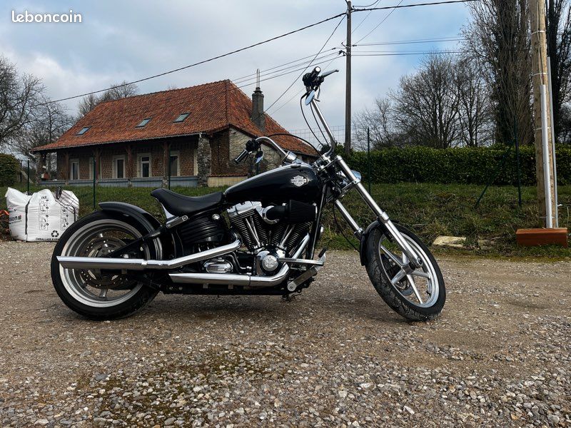 Harley Davidson Softail Rocker C 2009 - Motos