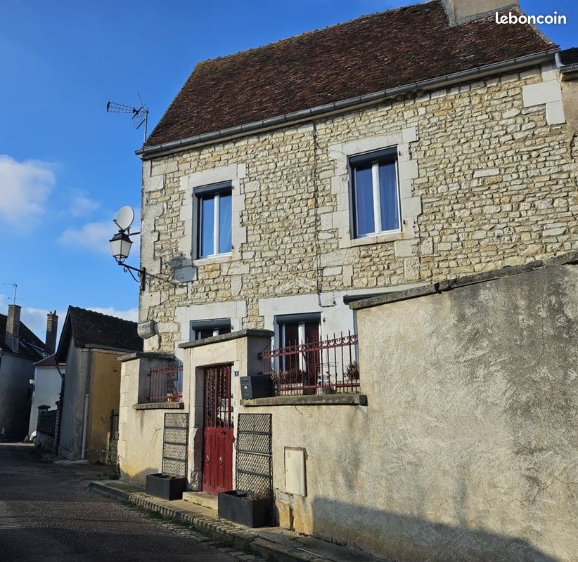 Maison de village en pierre - Ventes immobilières