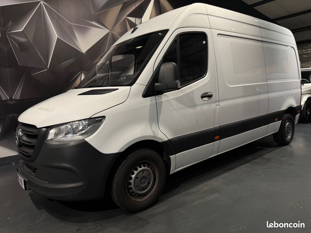 Mercedes Sprinter 311 CDI 2.2 D 114 CH Traction 39 3T5 L2H2 First ...