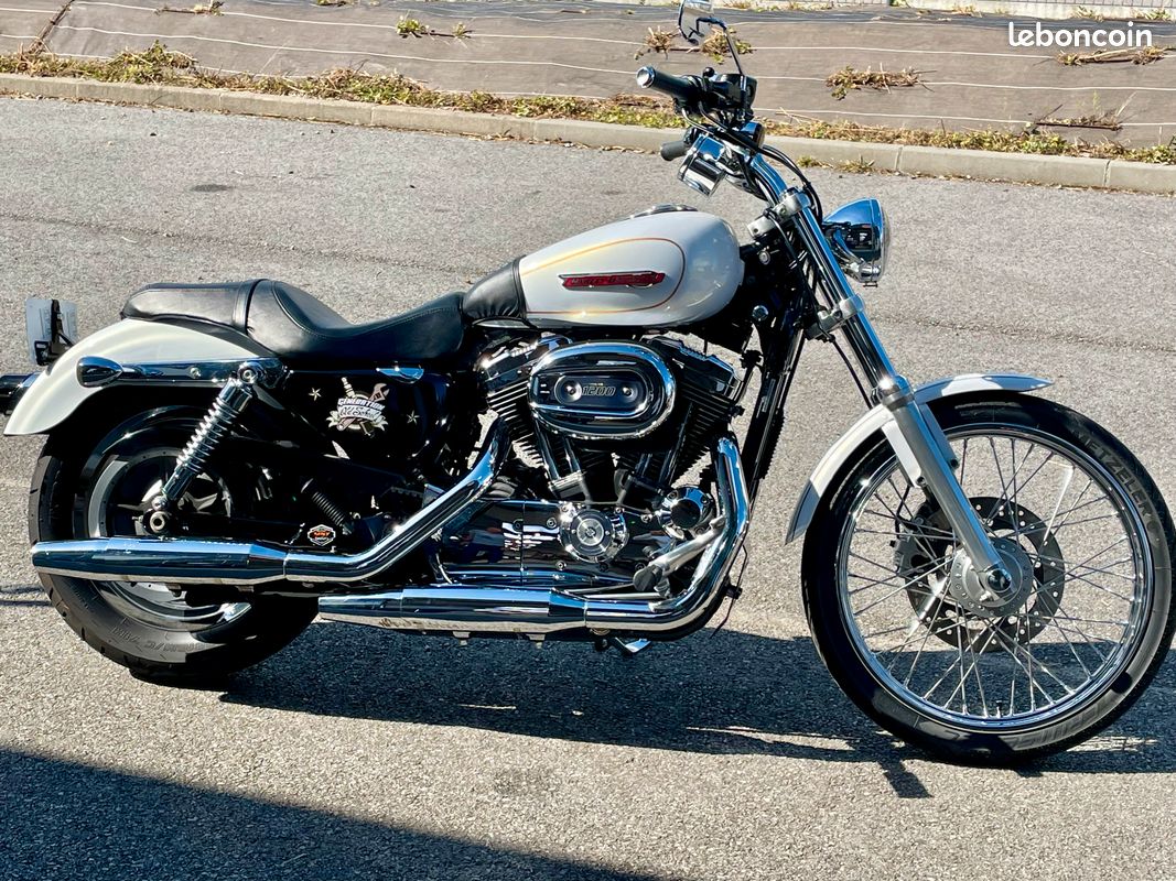 HARLEY DAVIDSON très beau sportster 1200 custom - Motos