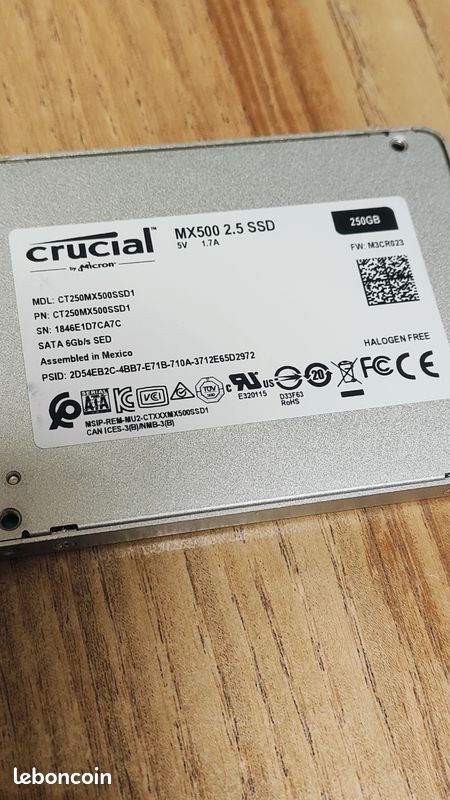 SSD Crucial MX500 250 Go - Windows 11 25H2 Pré-installé - Accessoires ...