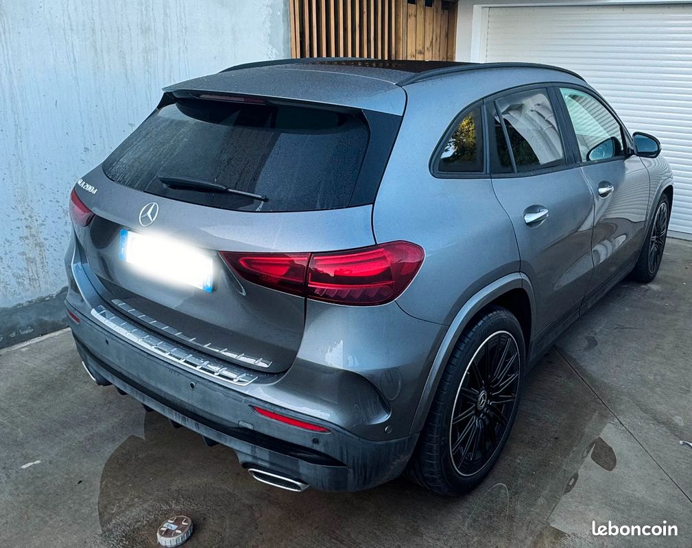Mercedes GLA 200 D AMG Line - Voitures