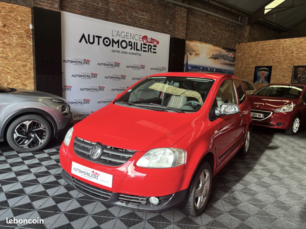 Volkswagen Fox 1.4 MPI finition pack sport - Voitures