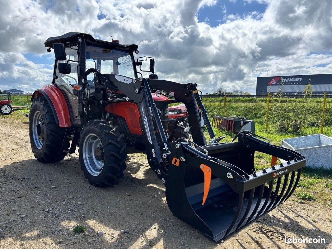 Tafe 7515 Cabine avec chargeur frontal - Tracteurs
