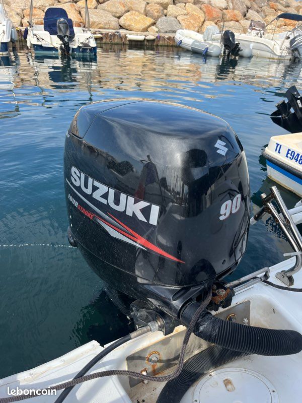 Bateau Rocca Pacific 520 90cv place au port - Nautisme