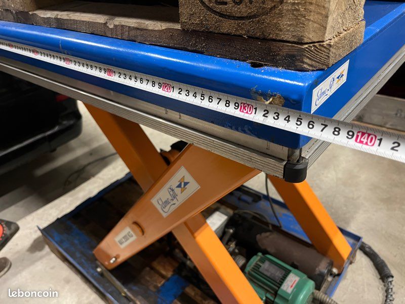 Table élévatrice 2000kg professionnelle état neuf - Manutention - Levage
