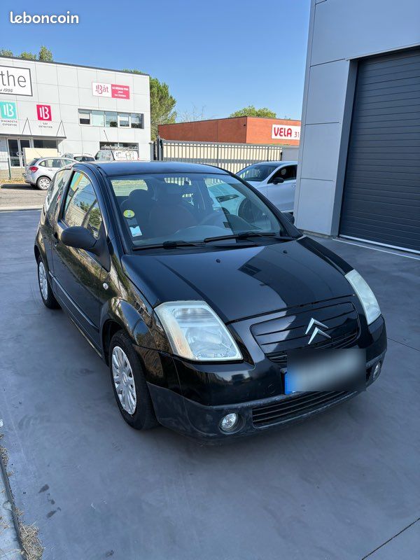CITROËN C2 1.1 i 60cv Édition Virgine Mega première main - Voitures