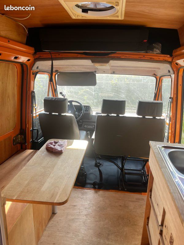 Camion aménagé Renault B110 Turbo - Caravaning