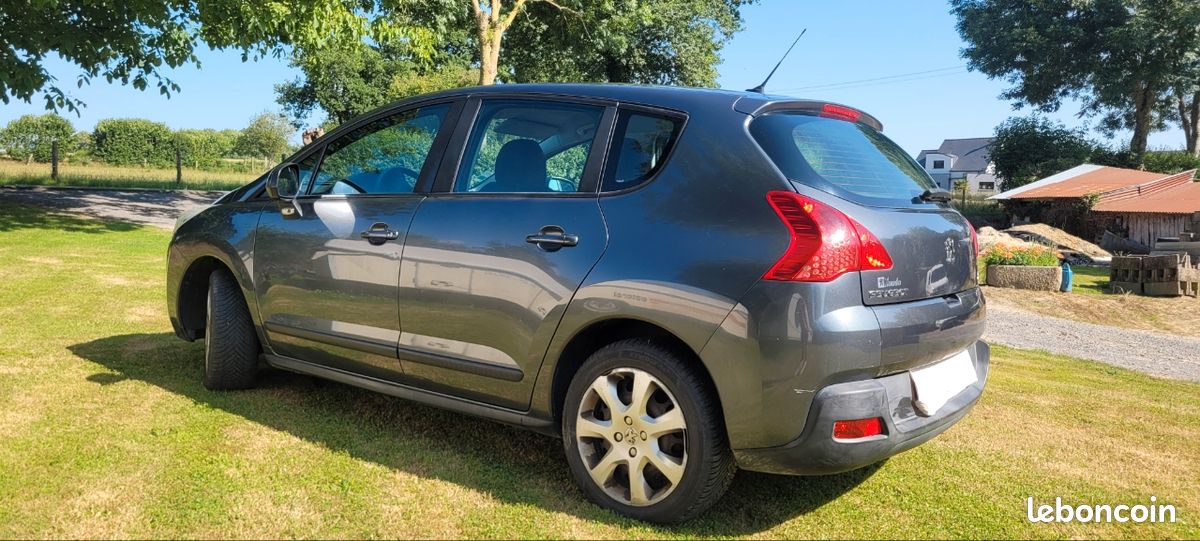 Peugeot 3008 1.6l hdi 110ch - Voitures