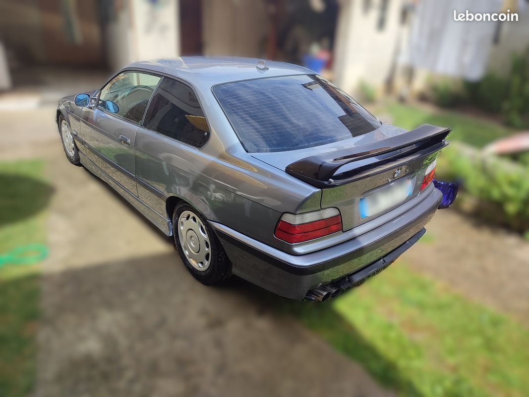 BMW E36 320i Coupé Pack M - Voitures