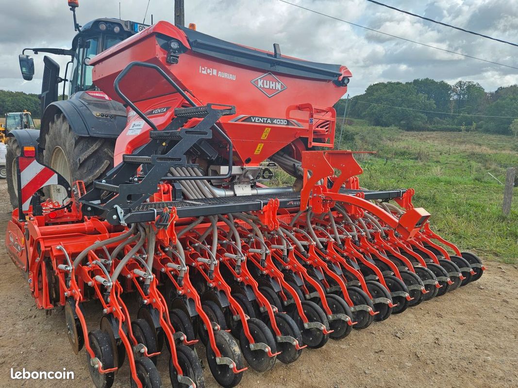 Kuhn Venta 4030 + Kuhn HR 4030 - Matériel agricole