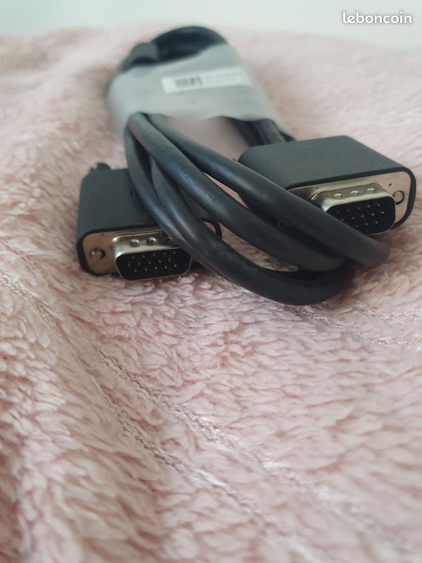 Câble VGA de 1,50m - NEUF - Accessoires informatique