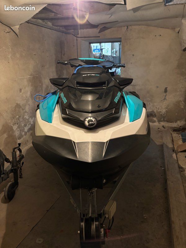Jet ski seadoo gtx pro 130 - Nautisme