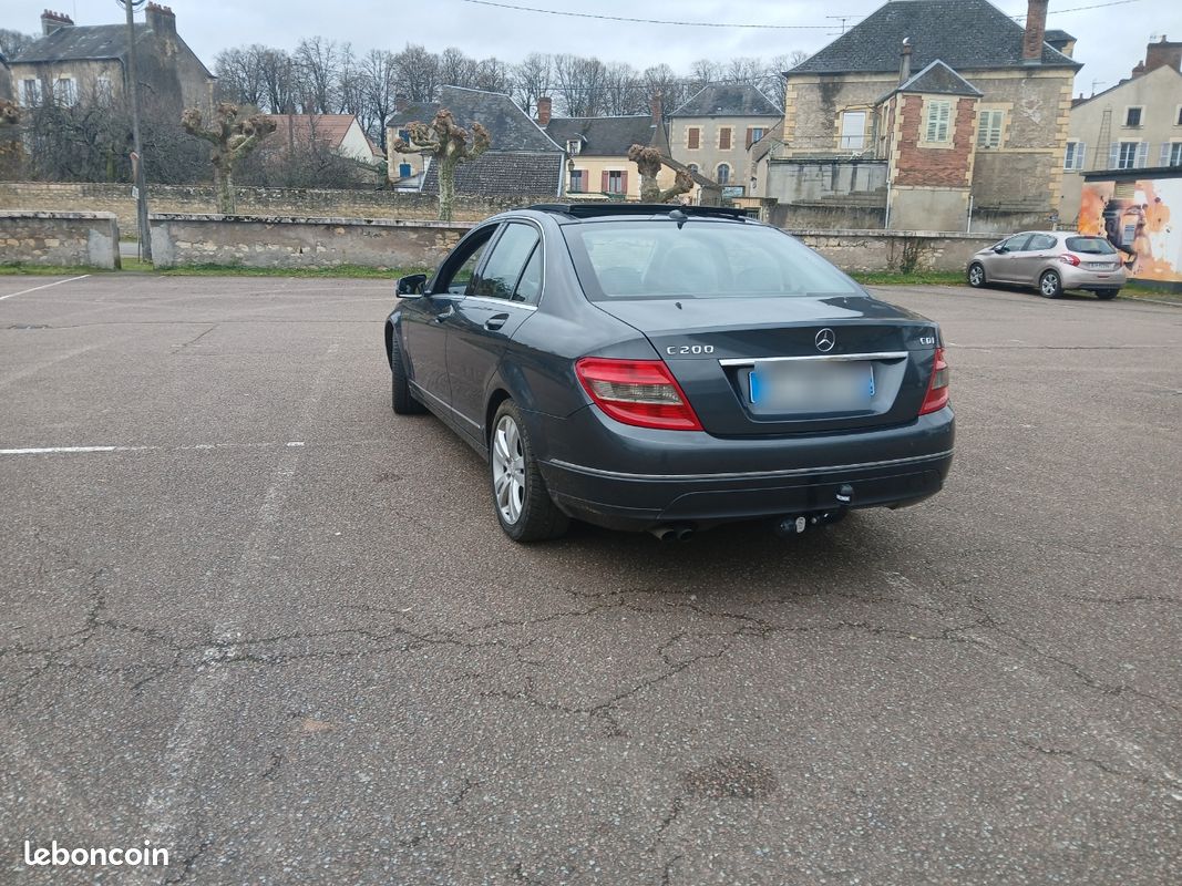 Mercedes c200 2010 - Voitures