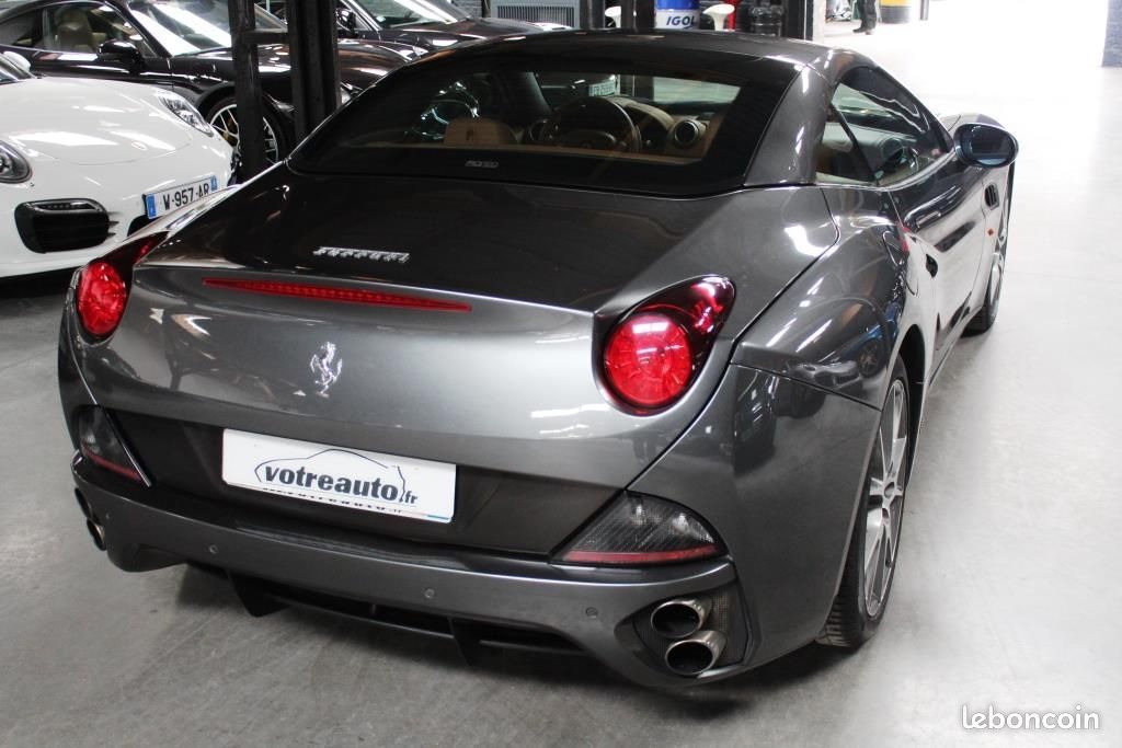 Ferrari CALIFORNIA 4.3 V8 460 BVA7 - Voitures