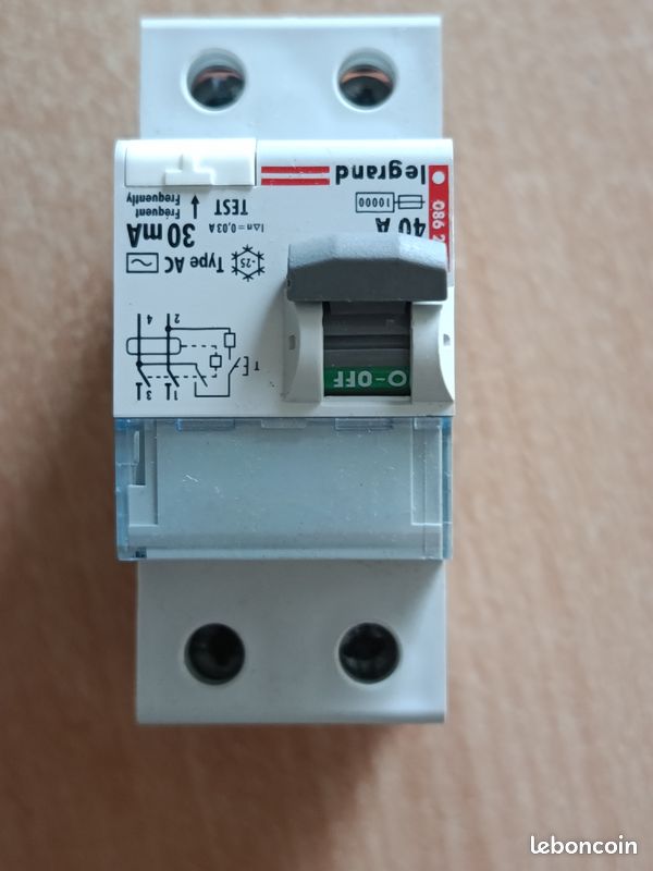 Interrupteur Différentiel LEGRAND Neuf - Bricolage