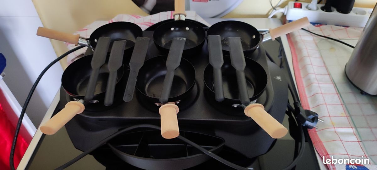 Set de 6 mini woks avec plaque de cuisson - Électroménager