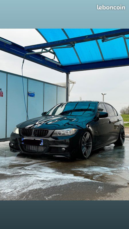 BMW E90 330d - Voitures