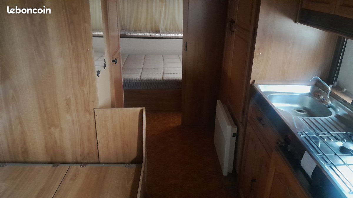 Grande caravane 6 places 7m00 été/hiver avec CG - Caravaning