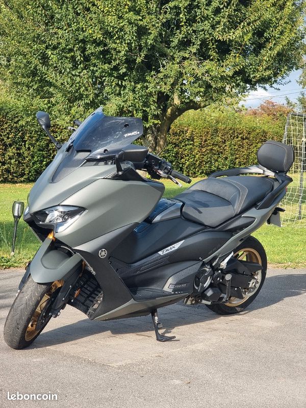 T-Max 560 TechMax Kamo - Motos