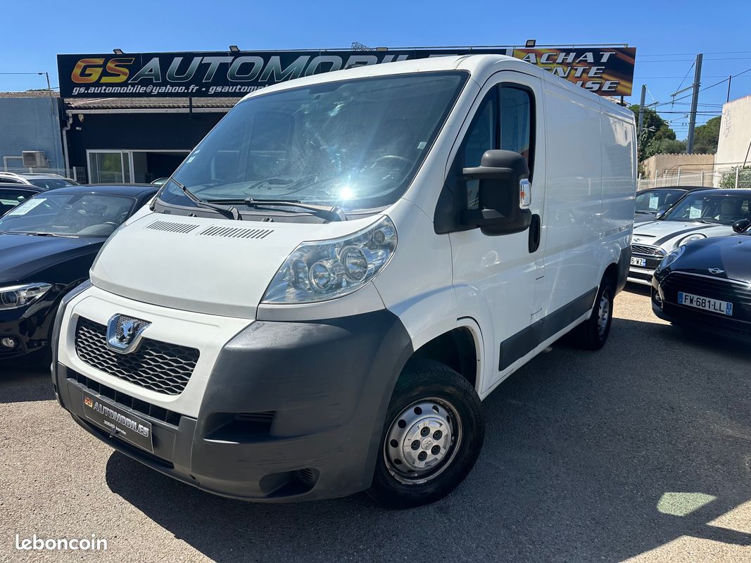Peugeot BOXER 2.2 HDI 110 CONFORT L1H1 - Utilitaires