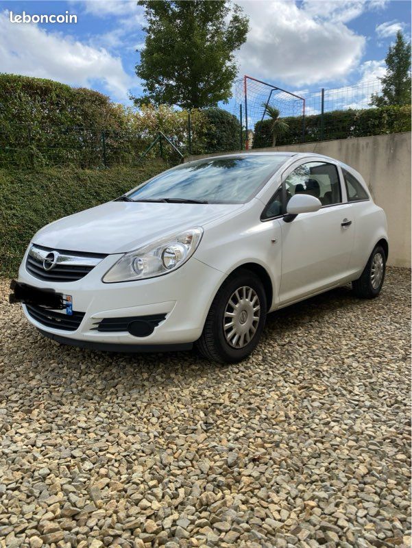 Opel corsa - Voitures