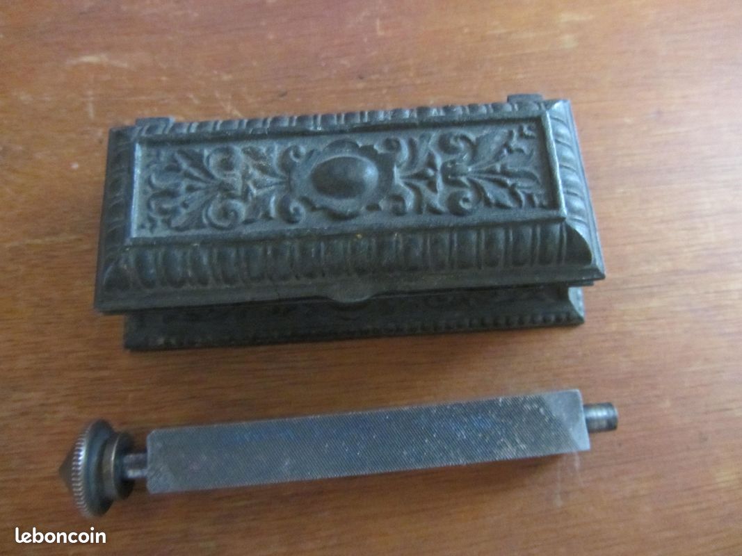 Coffret d'orfèvre en fonte 19e siècle - Angleterre - Collection
