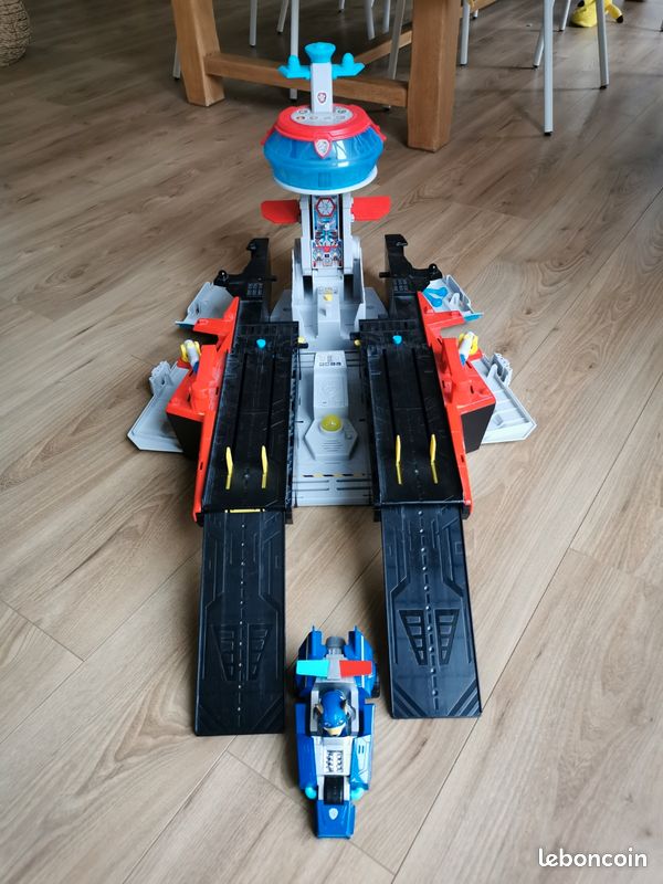 La super pat patrouille le film xxl :quartier general marine version ...