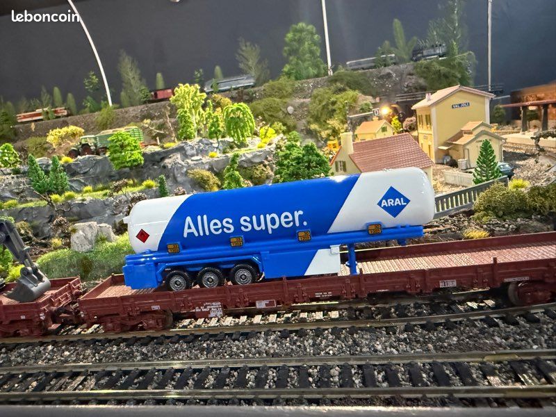 🔹 NEUF Camion citerne ARAL de la marque SIKU compatible wagon HO 1:87 ...