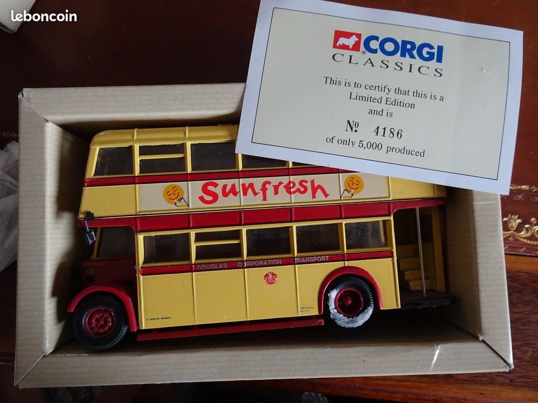 Bus anglais CORGI Classics –DOUBLE DECK – DAIMLER - Modélisme