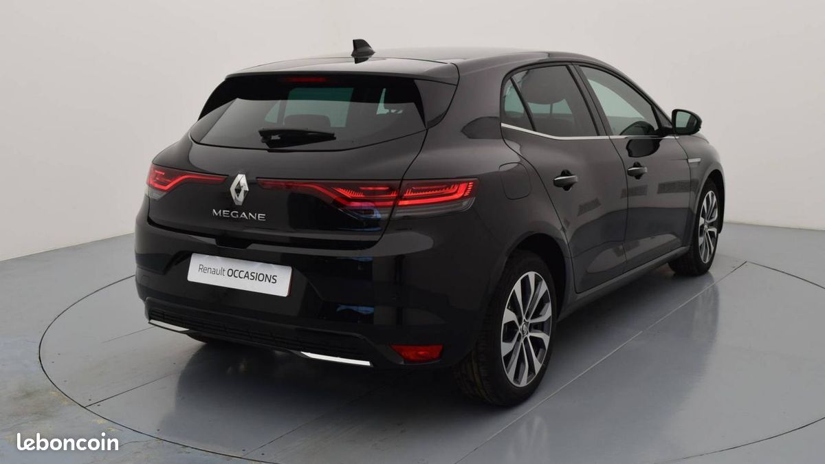 Renault Mégane IV BERLINE BLUE DCI 115 EDC TECHNO - Voitures