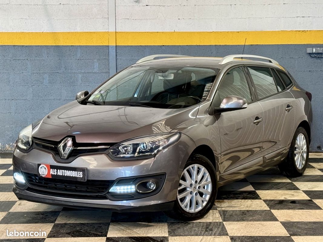 RENAULT Megane III Estate 1.2 / Bluetooth / 115ch Din / Radar AV/AR ...