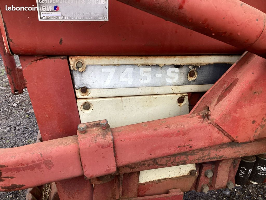 Case IH 745 S - Tracteurs