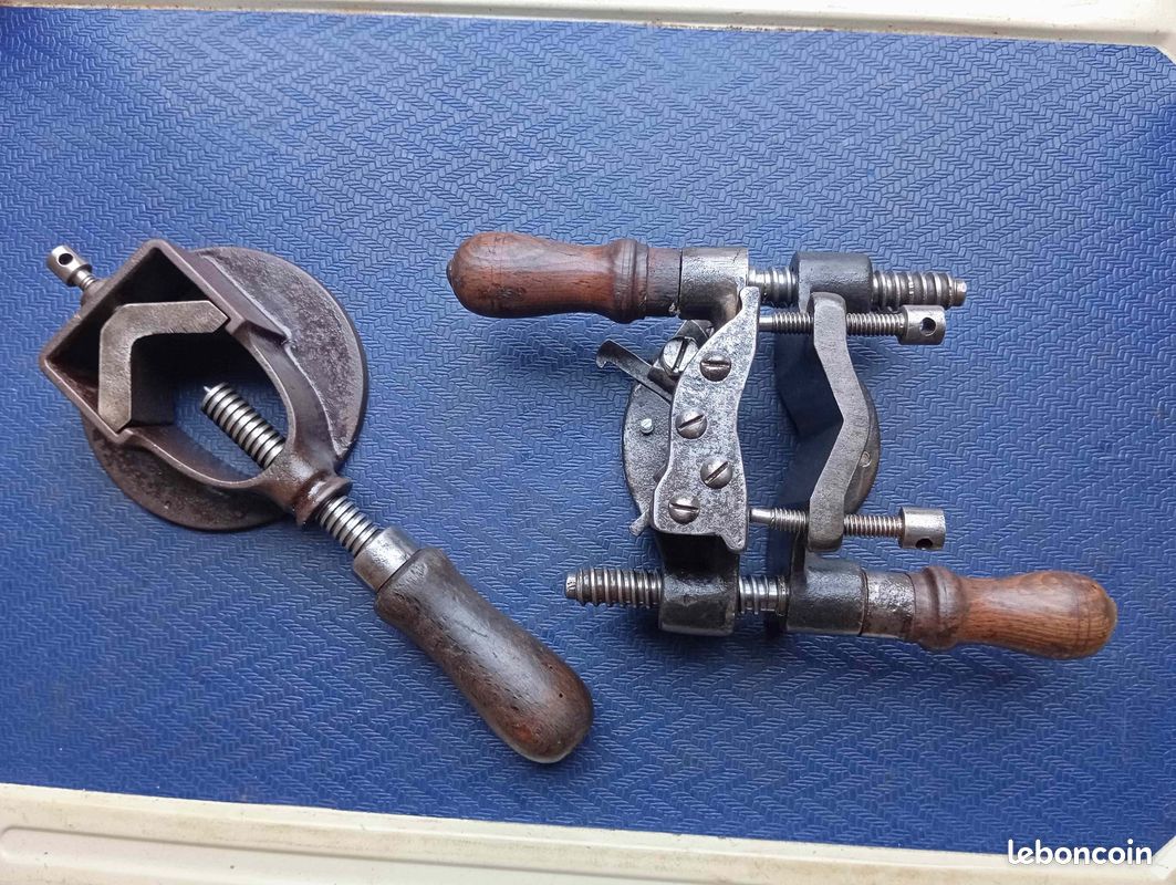 Brocheuse et Presse à Rais ( Rabot de Charron) anciennes - Collection