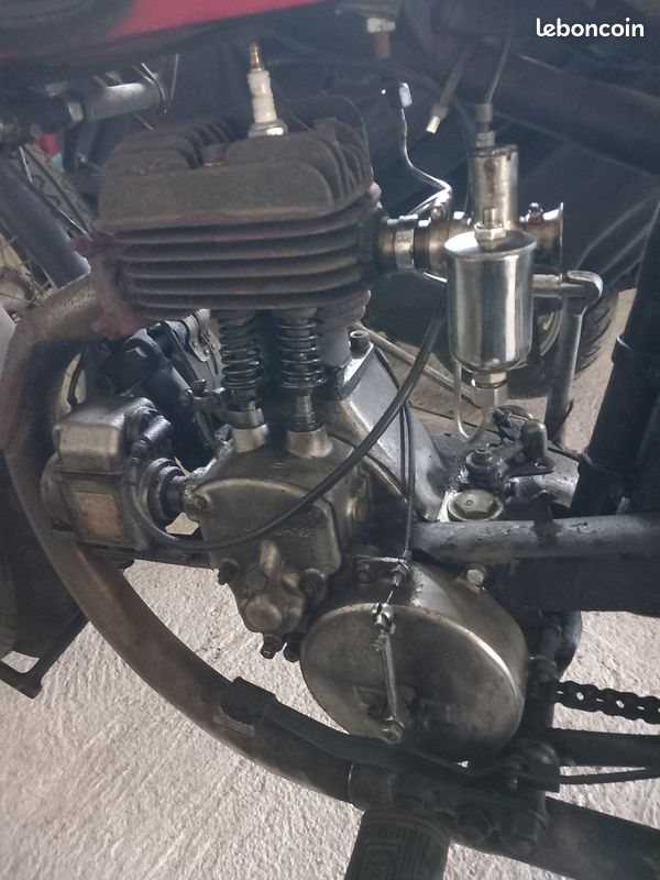 Moto Peugeot P109 - Motos