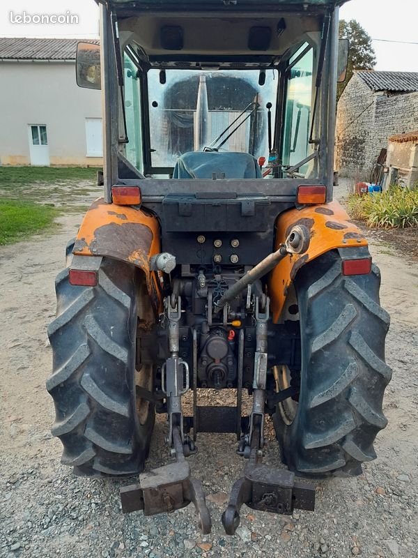 Renault fuctus 120 - Tracteurs