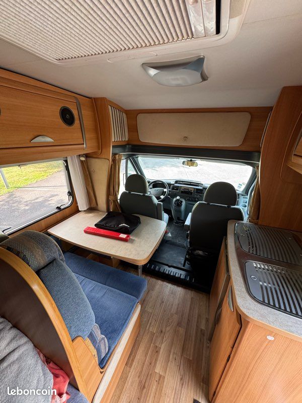 Ford Genesis 32 camping car très peu km - Caravaning