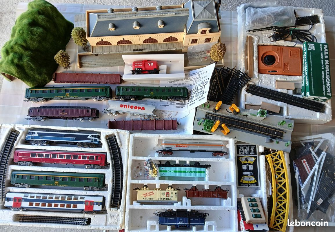 Très joli train électrique JOUEF - Jeux & Jouets
